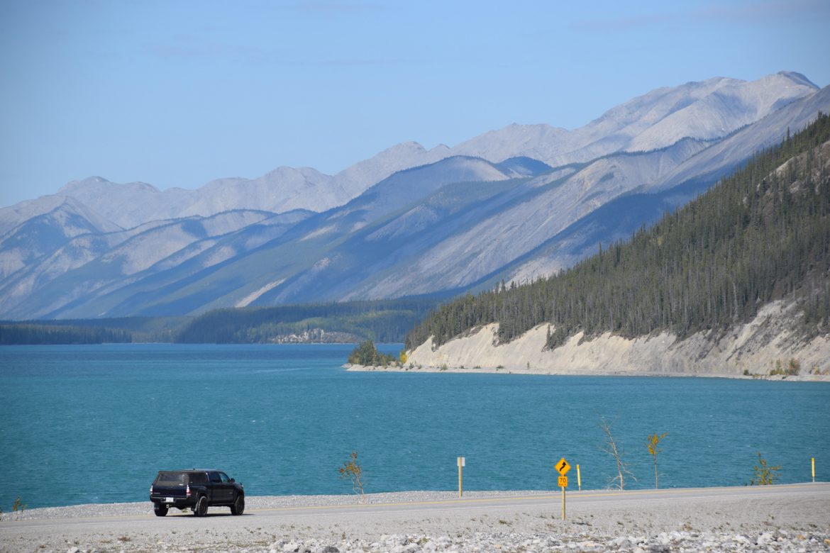 Photo of the Day: Muncho Lake - The MILEPOST